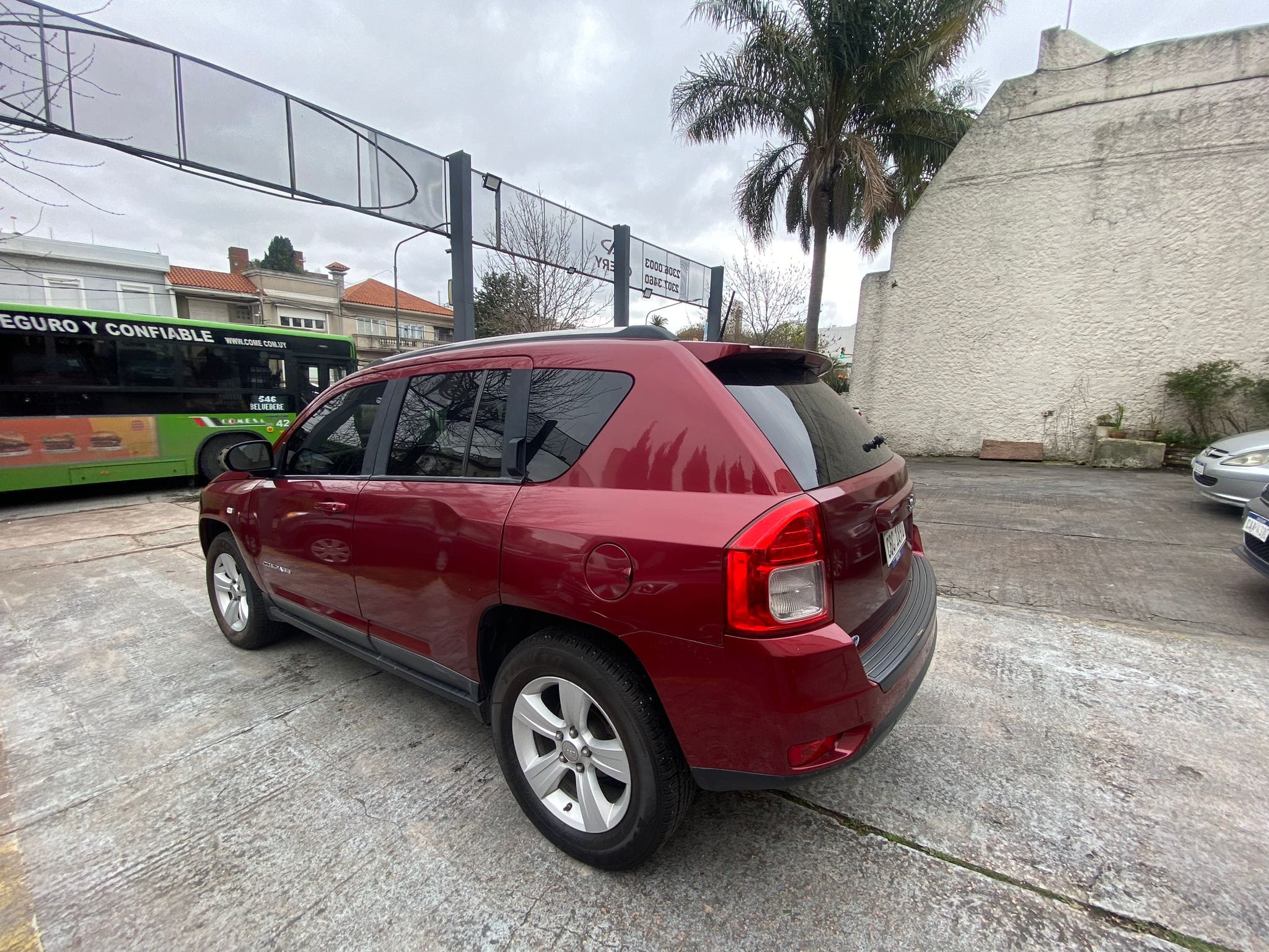 JEEP COMPASS SPORT 4X4 – Julio Automóviles