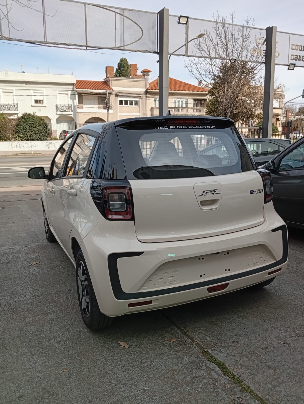 JAC E-S1 – Julio Automóviles