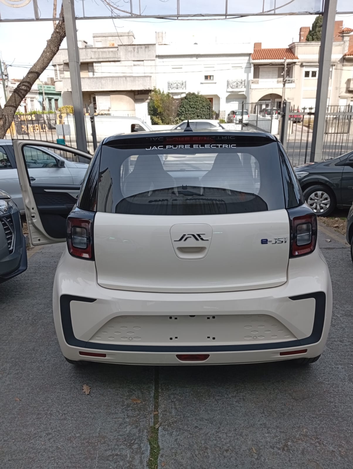 JAC E-S1 – Julio Automóviles